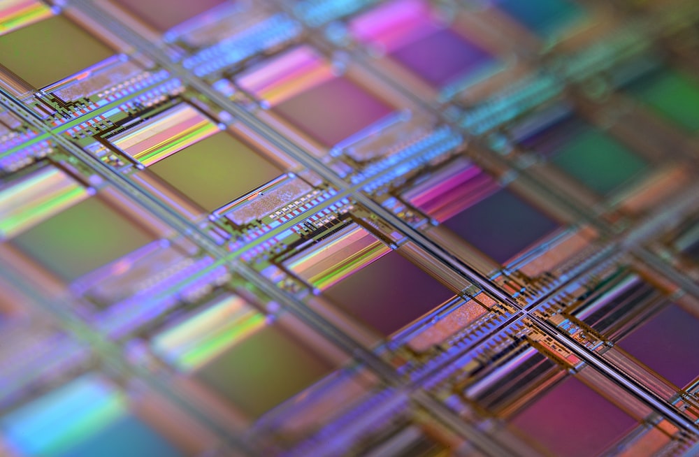 Il MIT scopre un semiconduttore migliore del Silicio