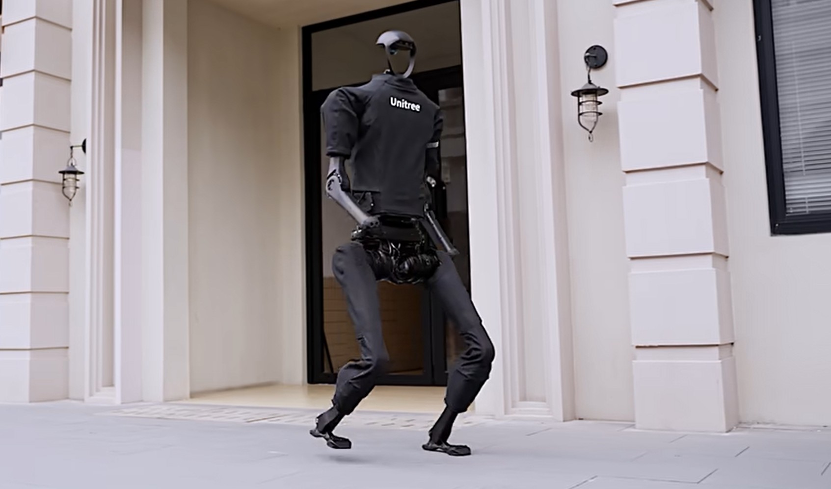 Unitree H1: Il Nuovo Robot Umanoide che sfida Tesla e Agility Robotics ...